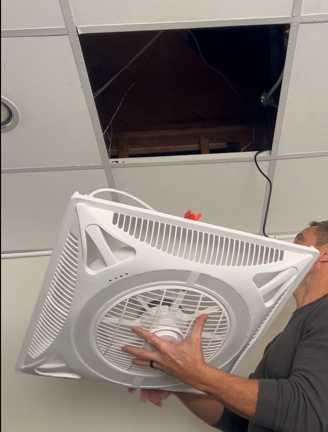 2'x 2' Ceiling Tile Fan/LED Light with Remote | 1800ceiling