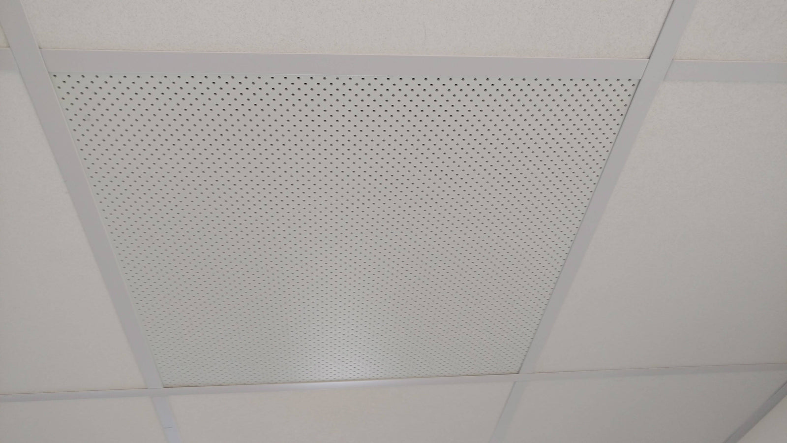 2'x2' White Plastic Perforated tile, 1/8" Perforations
